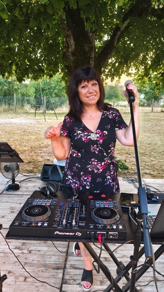 Nataly et Christophe - Chanteuse-Chanteur-DJ-Musicien - Bourges - (18000)